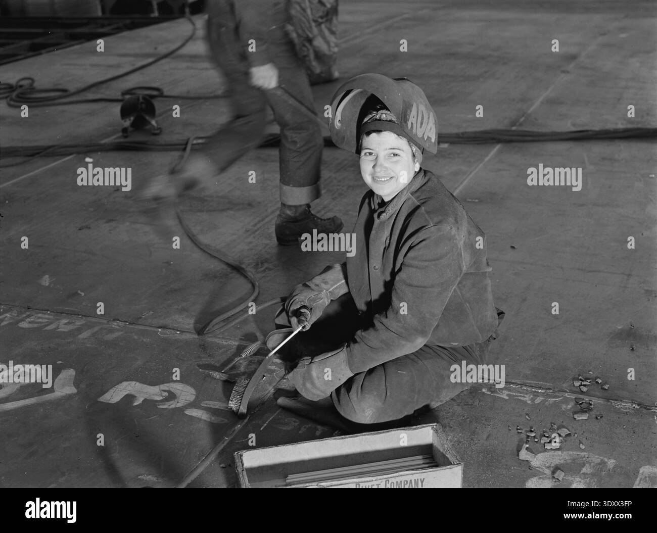 Ww2 usa women factory Black and White Stock Photos & Images - Alamy