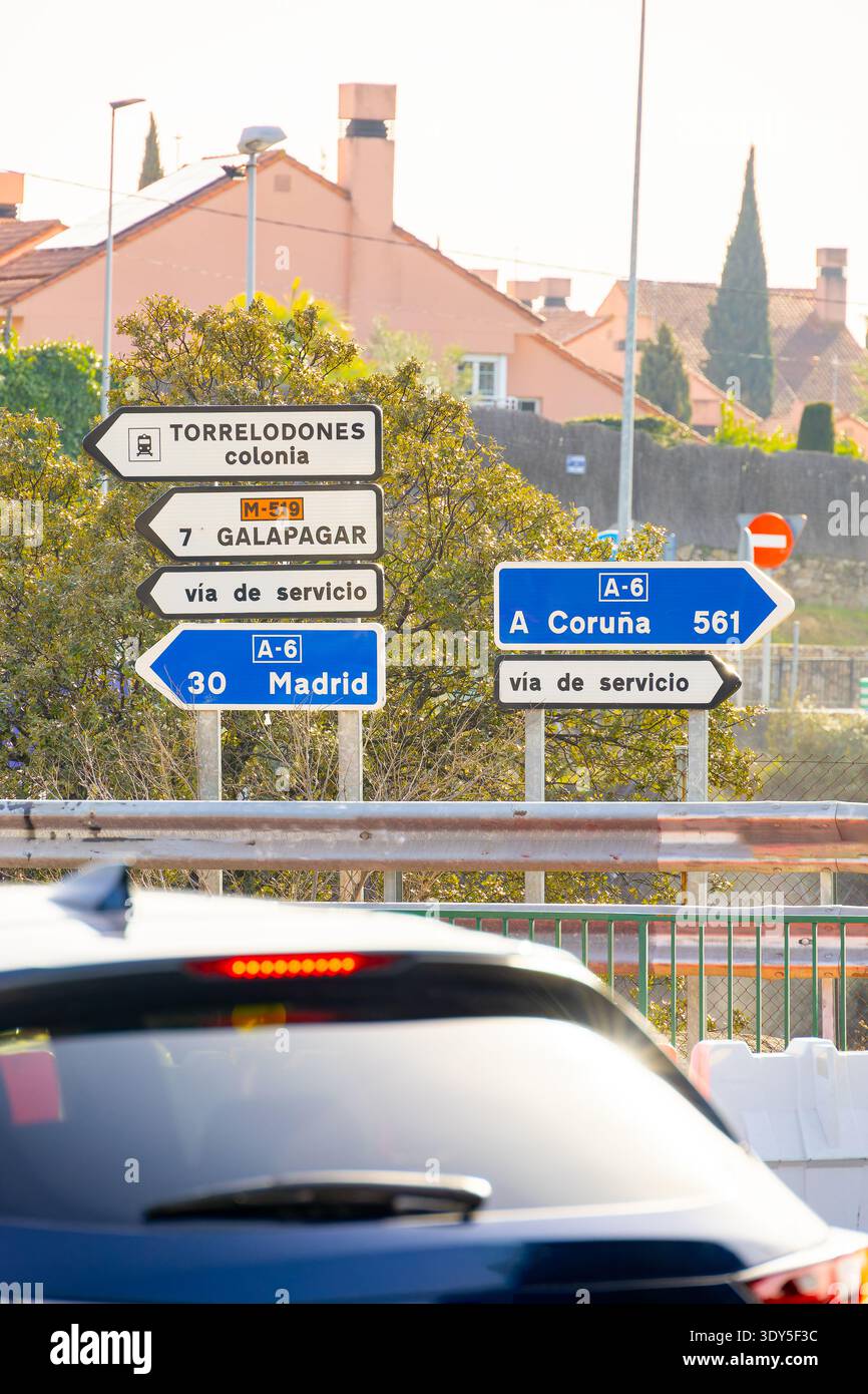 Spanish road signs hi-res stock photography and images - Alamy