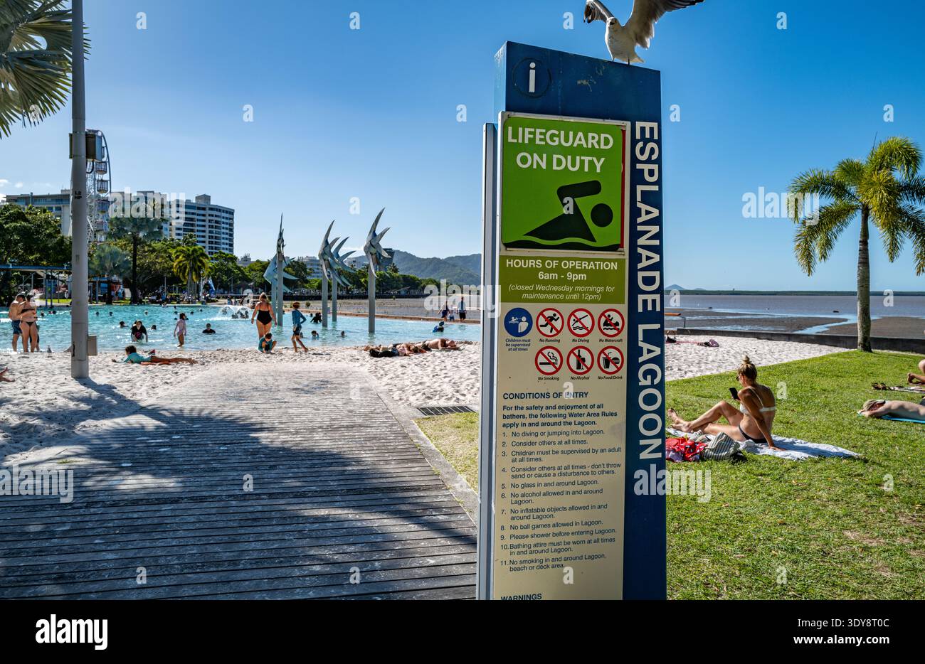 Travel information cairns hi-res stock photography and images - Alamy