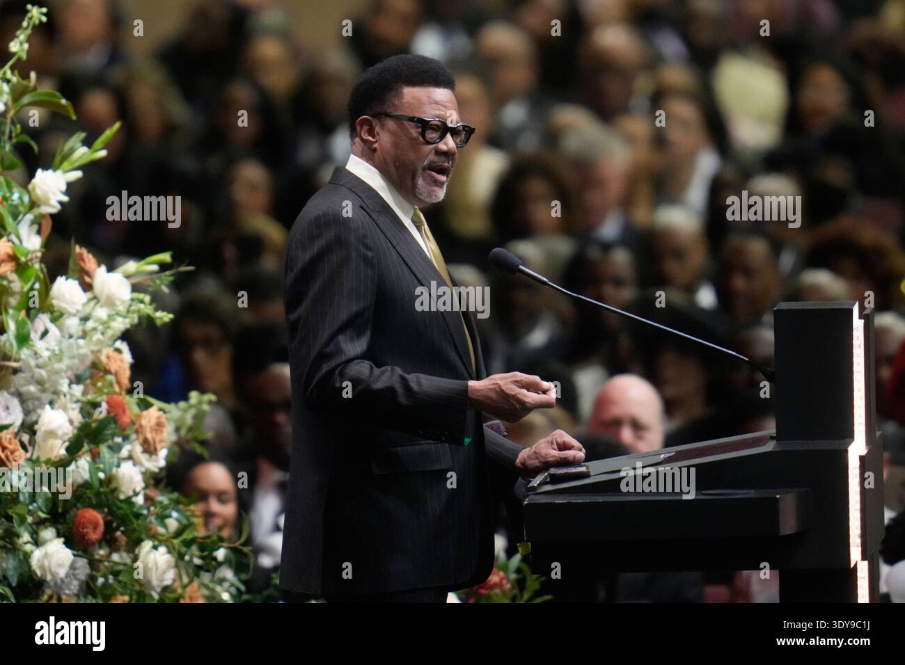 Judge Greg Mathis speaks during the Public Homegoing Service for the ...