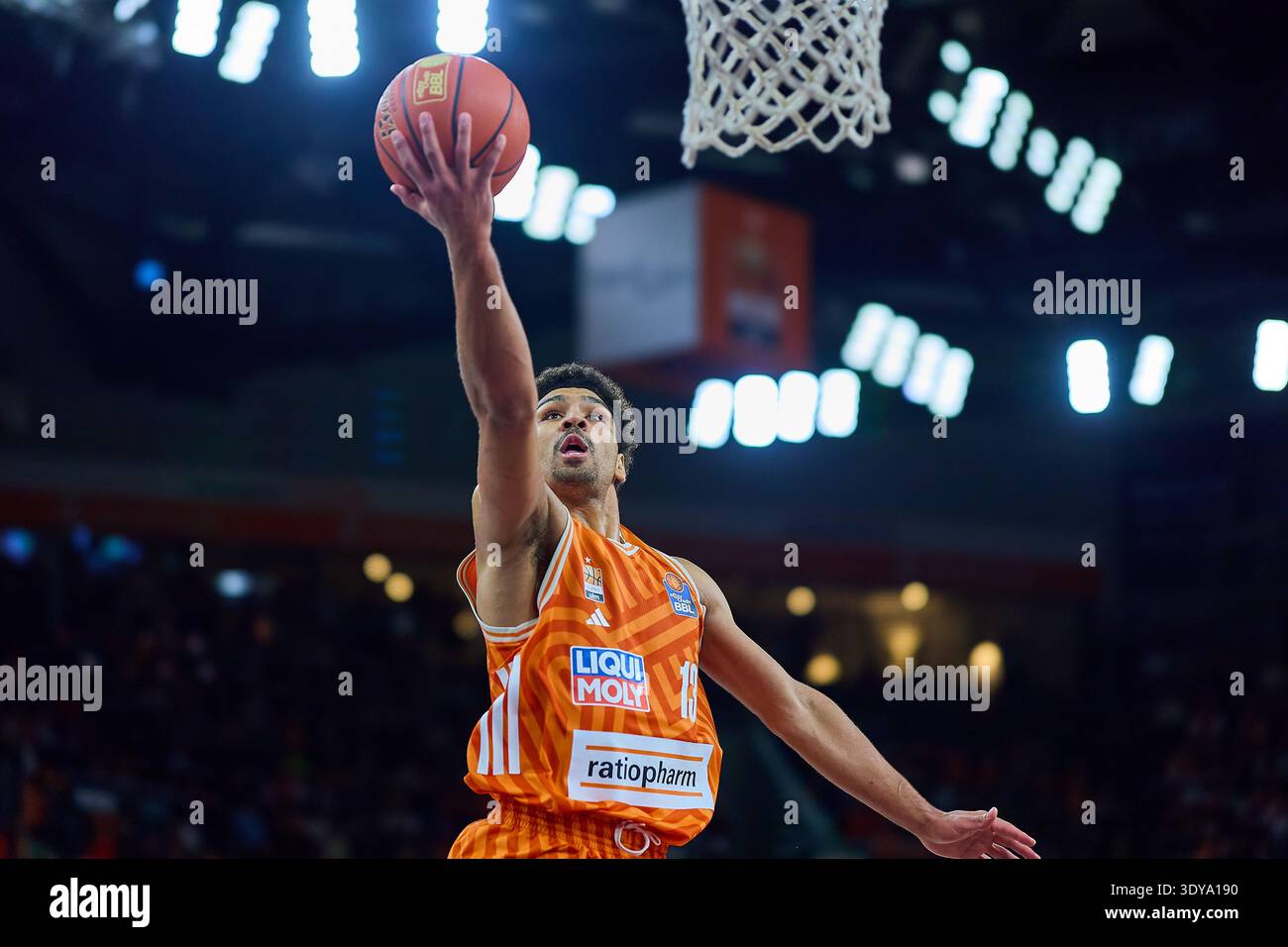 Korbleger Mark Smith (ratiopharm ulm, #13) GER, ratiopharm ulm vs. MHP ...