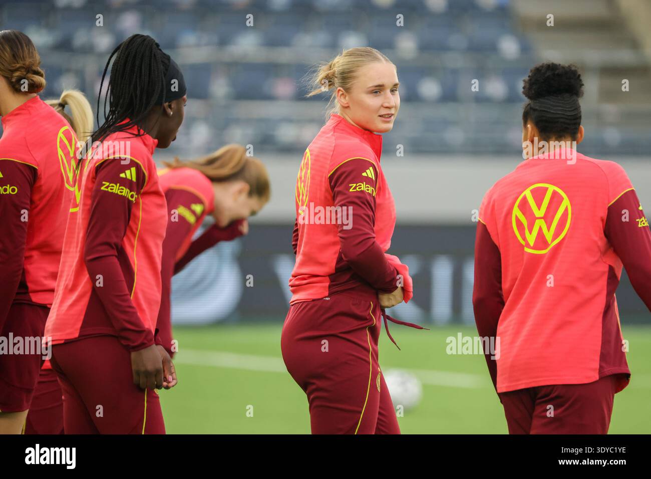 Elegantes Norwegische Fuballnationalmannschaft Der Frauen Fotos