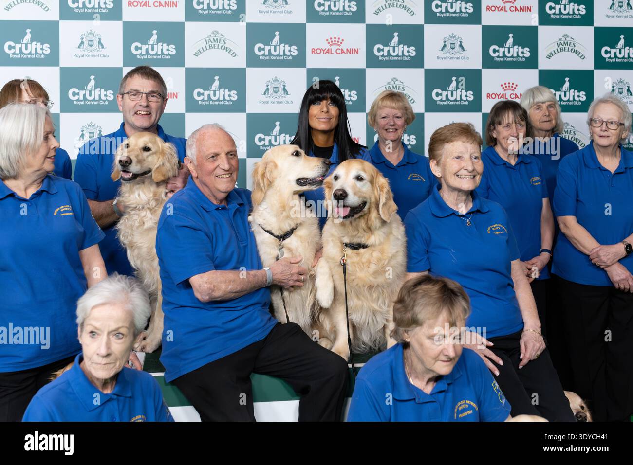 Claudia winkleman and golden retrievers hi-res stock photography and ...