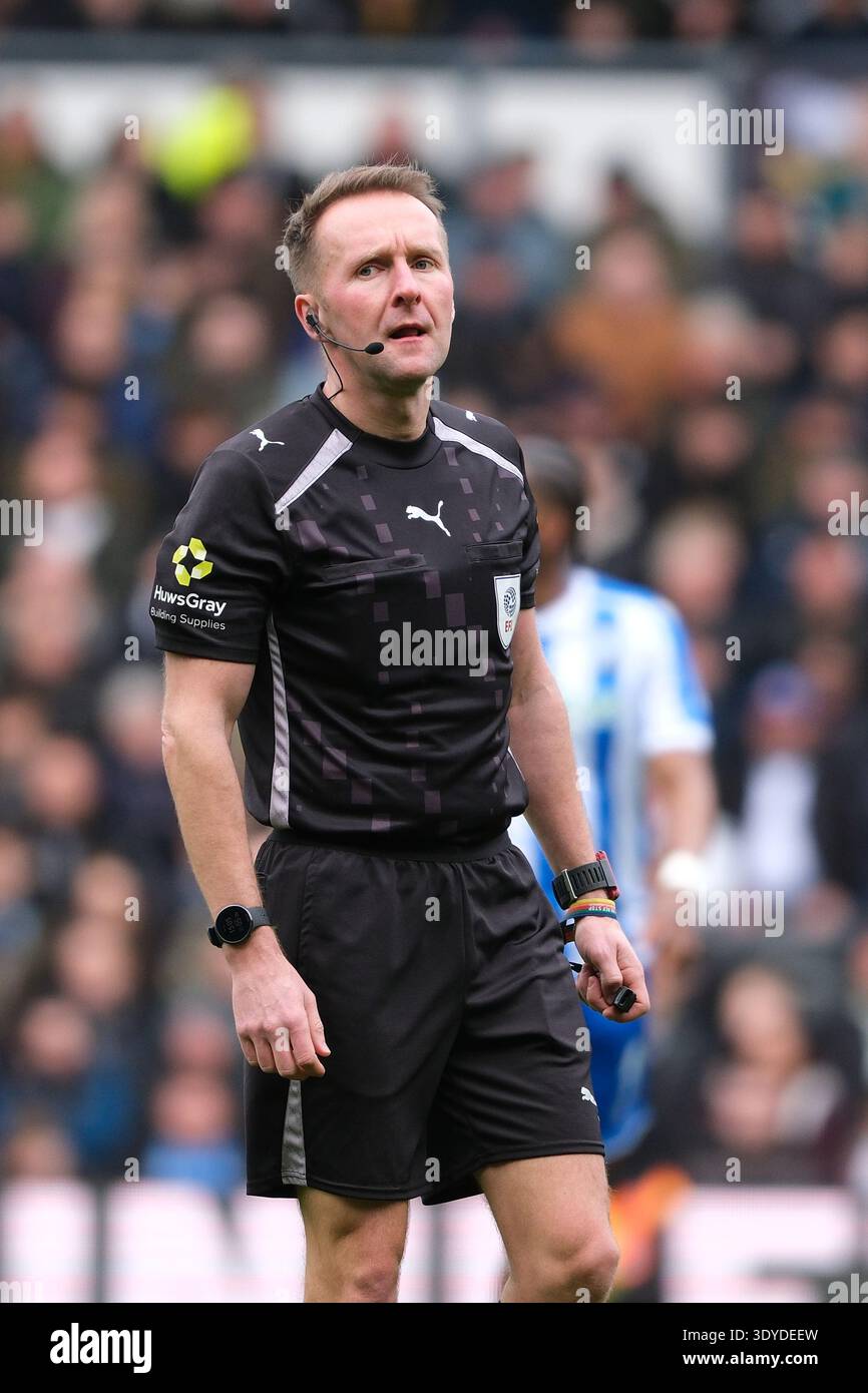 Referee Oliver Langford seen during the EFL Championship football match ...