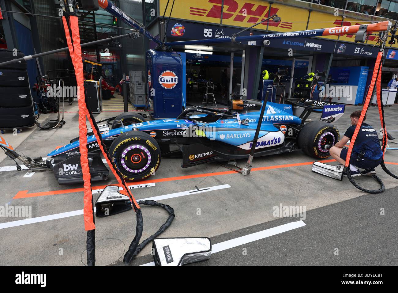 Williams pit during the 2026 Formula One Australian Grand Prix at ...