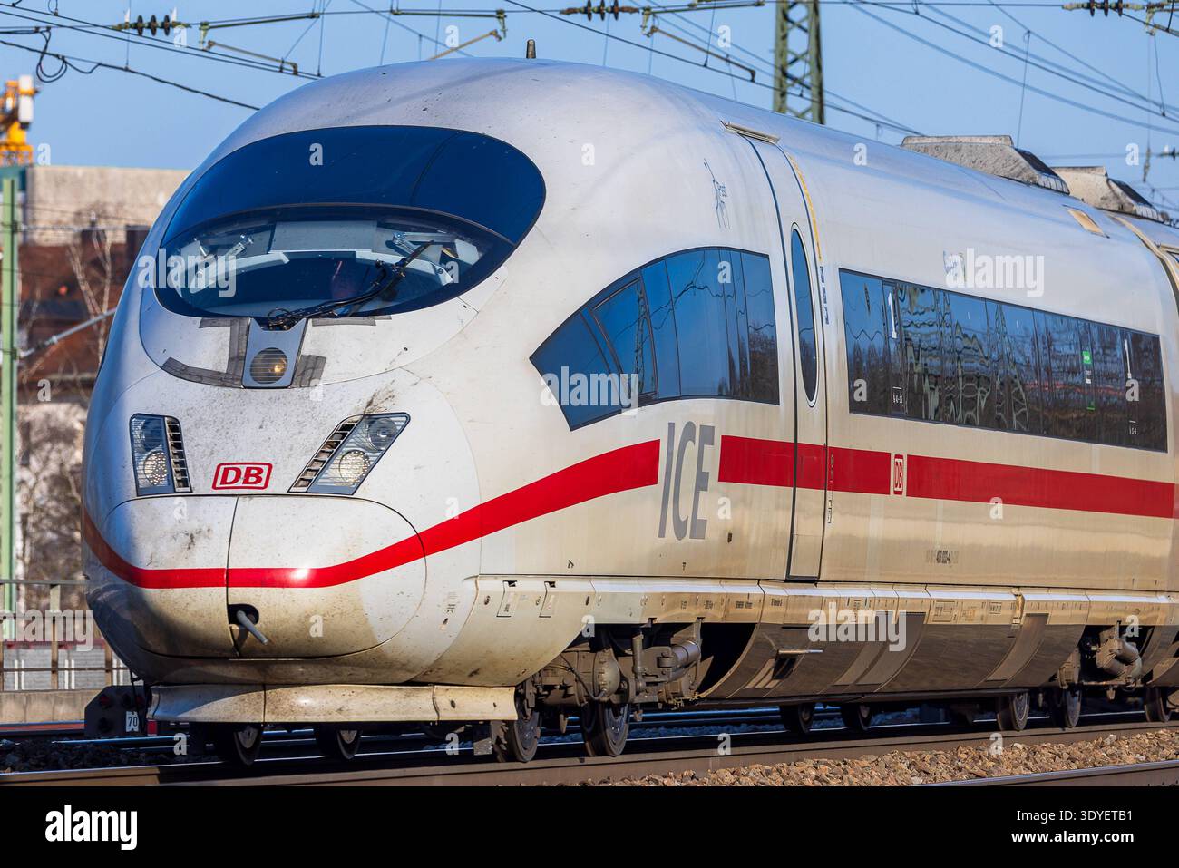 Schienenverkehr in Bayern, Fürth, 07.03.2026 Schrägfrontansicht eines ...