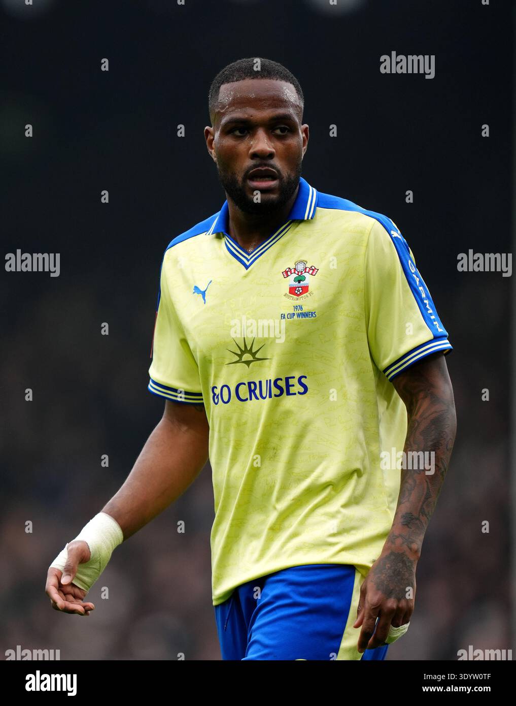 Southampton's Cyle Larin during the Emirates FA Cup fifth round match ...