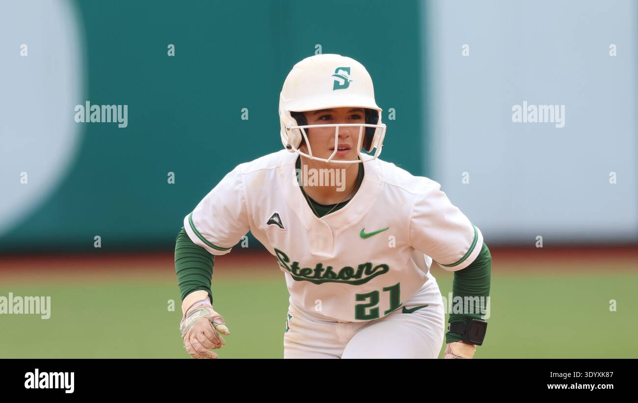 Stetson infielder Irianis Garcia (21) leads off of second base during ...