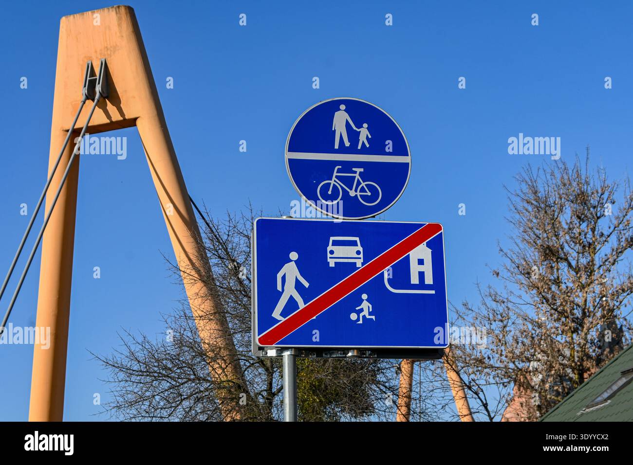 Suspension bridge signs highlight shared pathways and safety Stock ...