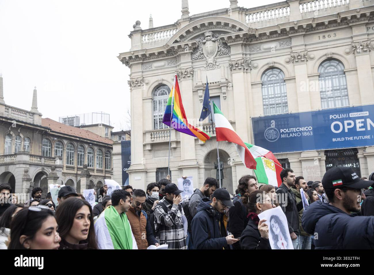 Milan, Piazza Leonardo Da Vinci, Demonstration in support of Iran ...