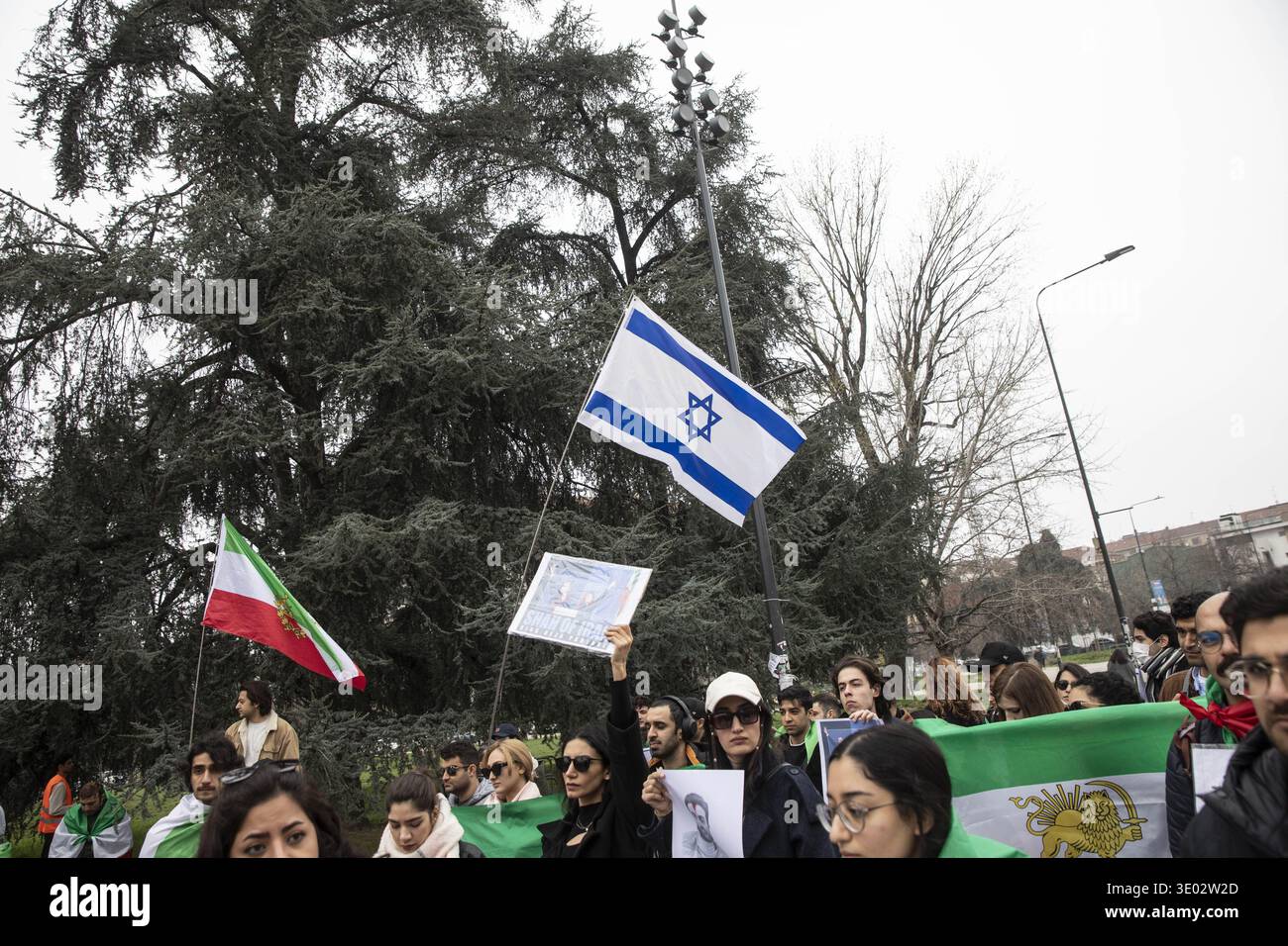 Milan, Piazza Leonardo Da Vinci, Demonstration in support of Iran ...