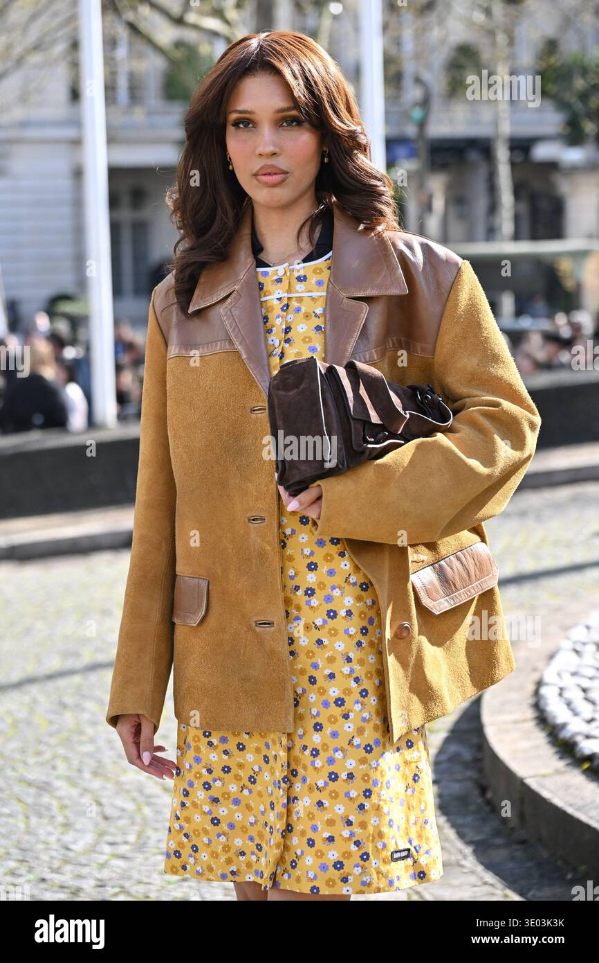 Nara Smith arriving at the Miu Miu show during Fashion Week in Paris ...