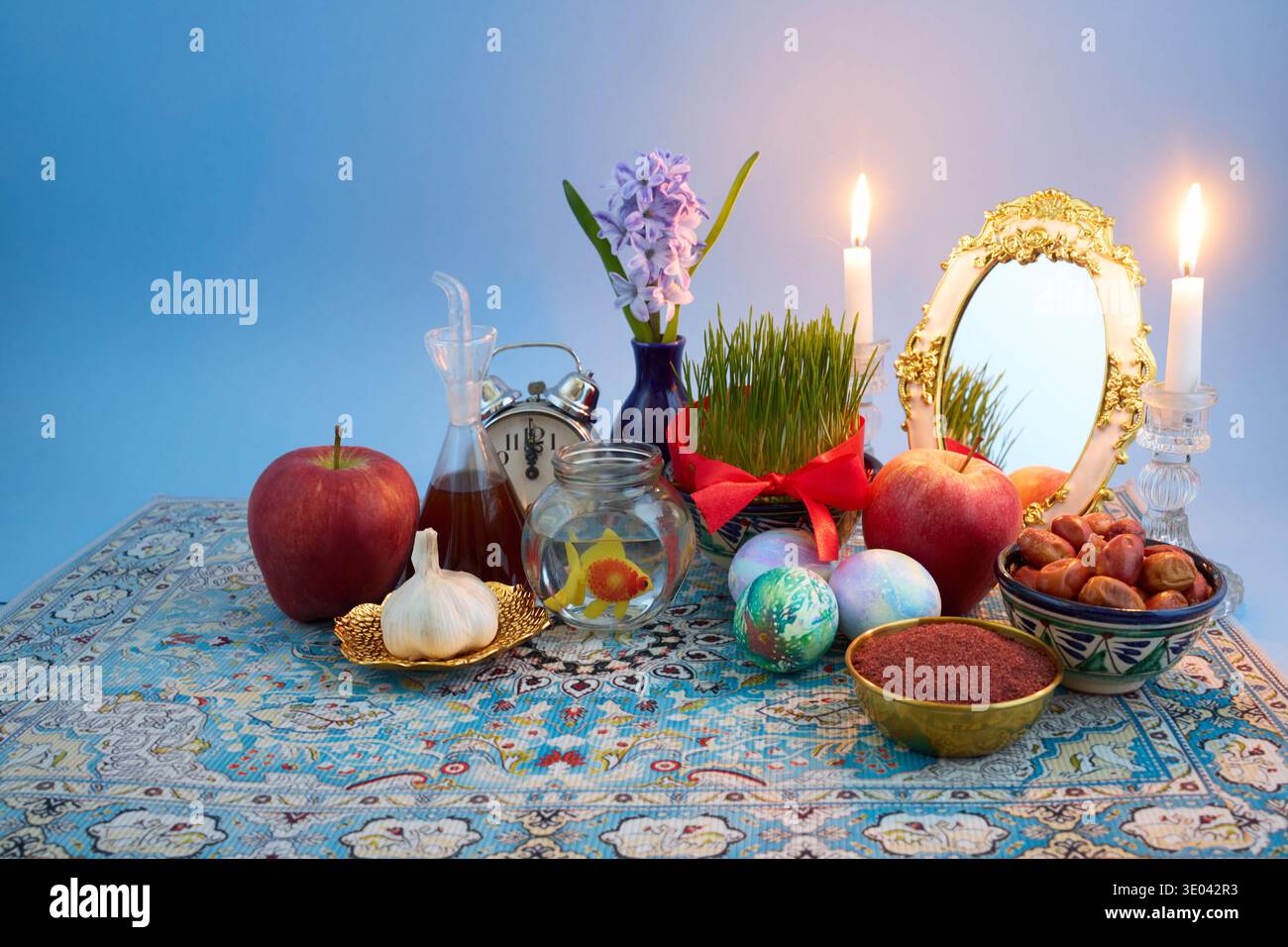 Haft sin nowruz symbols hi-res stock photography and images - Alamy