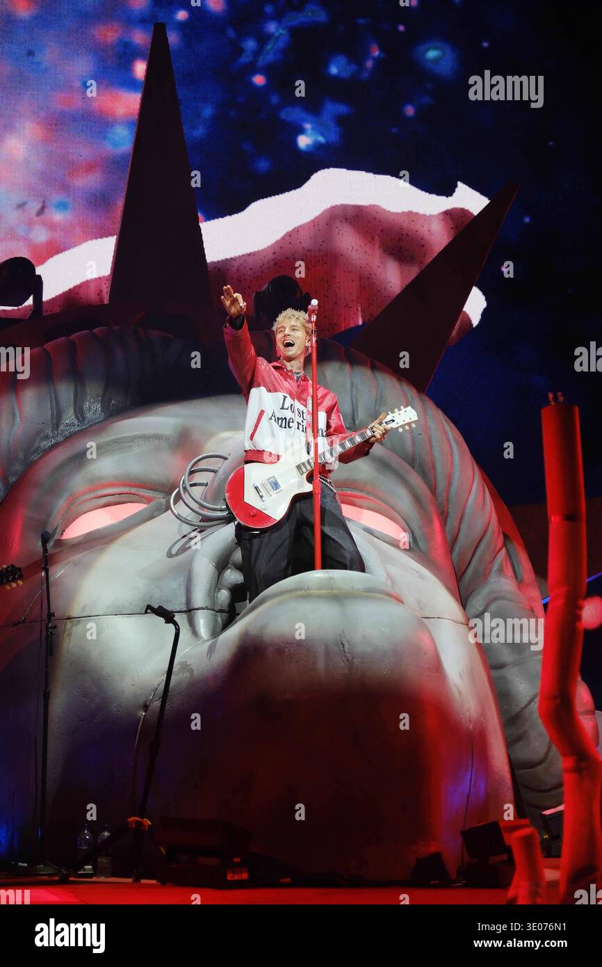 UK: Machine Gun Kelly at OVO Hydro, Glasgow, Scotland on 08 March 2026 ...