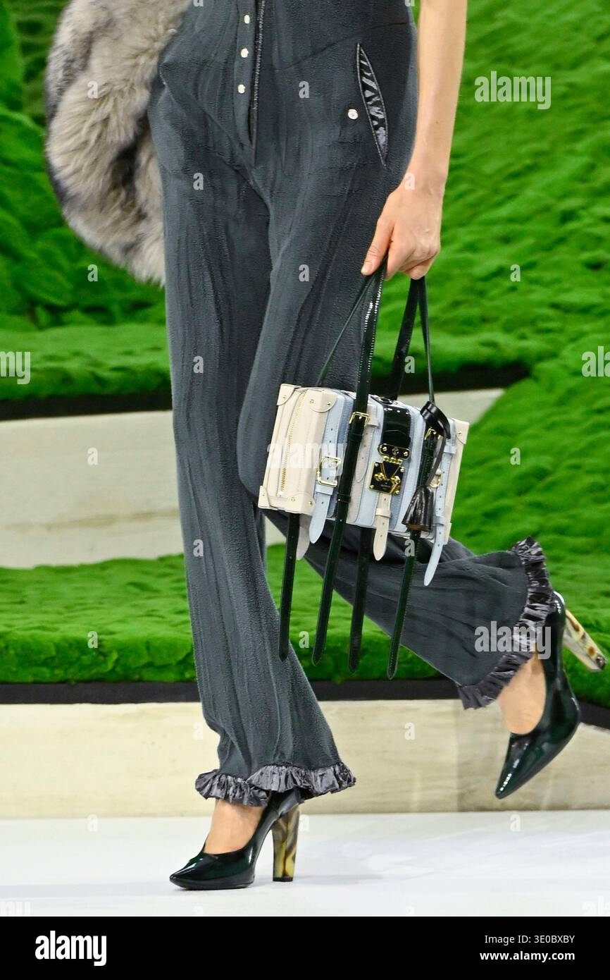 Details, Shoes, Bags seen on the catwalk at the Louis Vuitton fashion ...