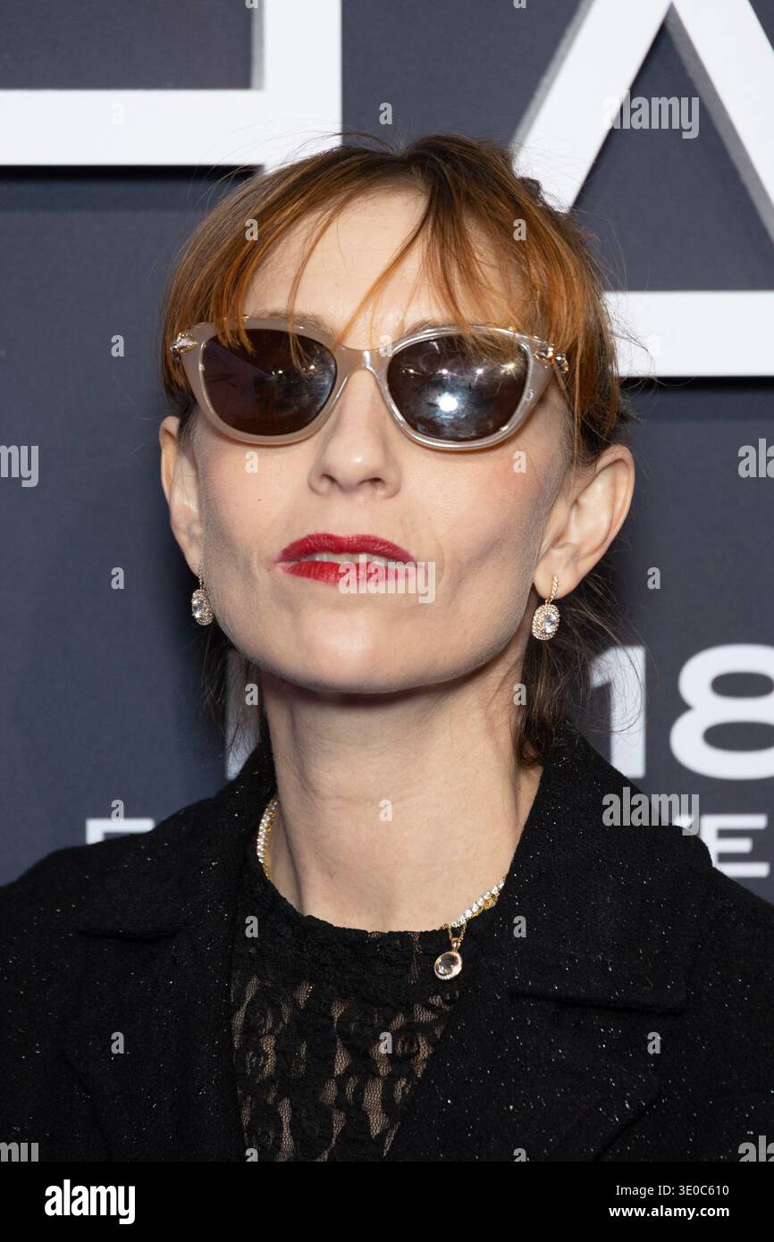 Lolita Chammah attends 'Projet Derniere Chance' - 'Project Hail Mary ...