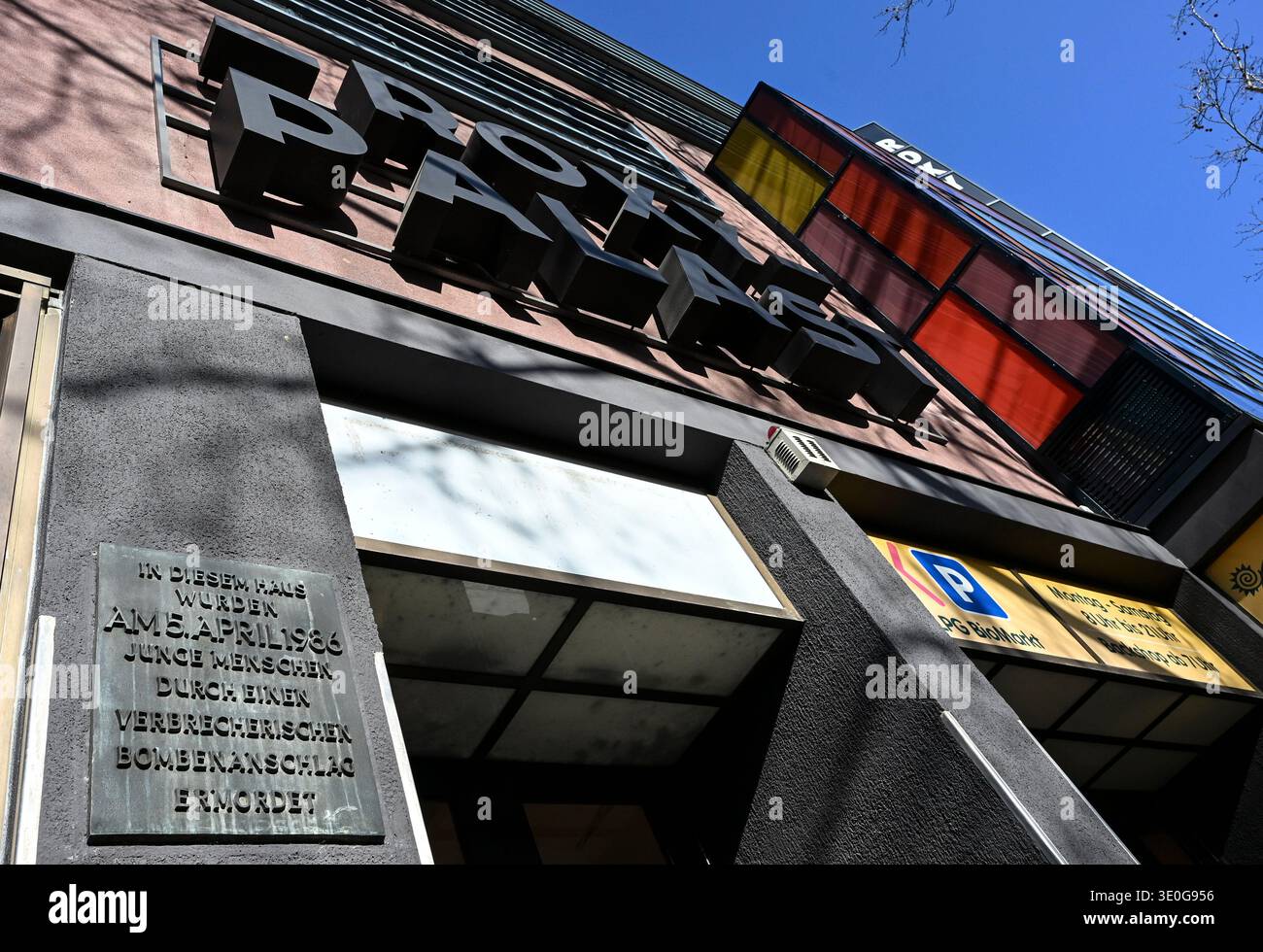 PRODUCTION - 12 March 2026, Berlin: A memorial plaque commemorates the ...