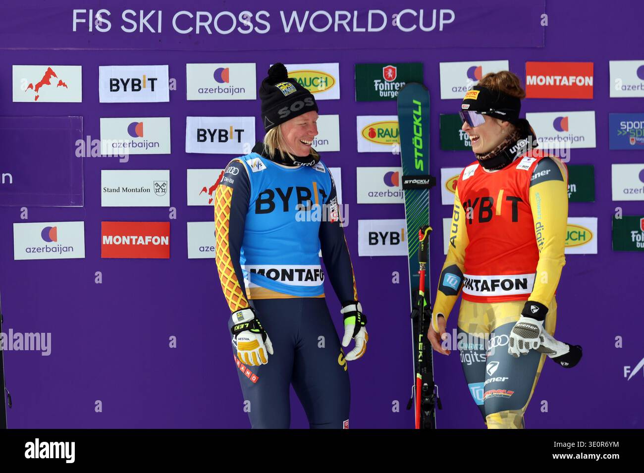 They have a good laugh: World Cup winner Sandra Naeslund (Sweden) and ...