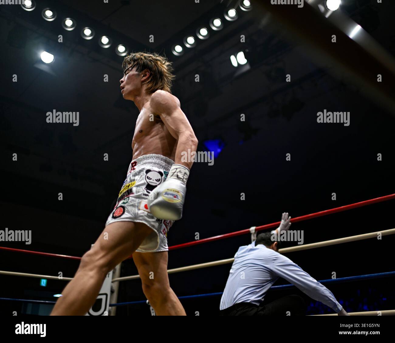 Champion Yamato Hata won the OPBF Super Featherweight title boxing bout ...