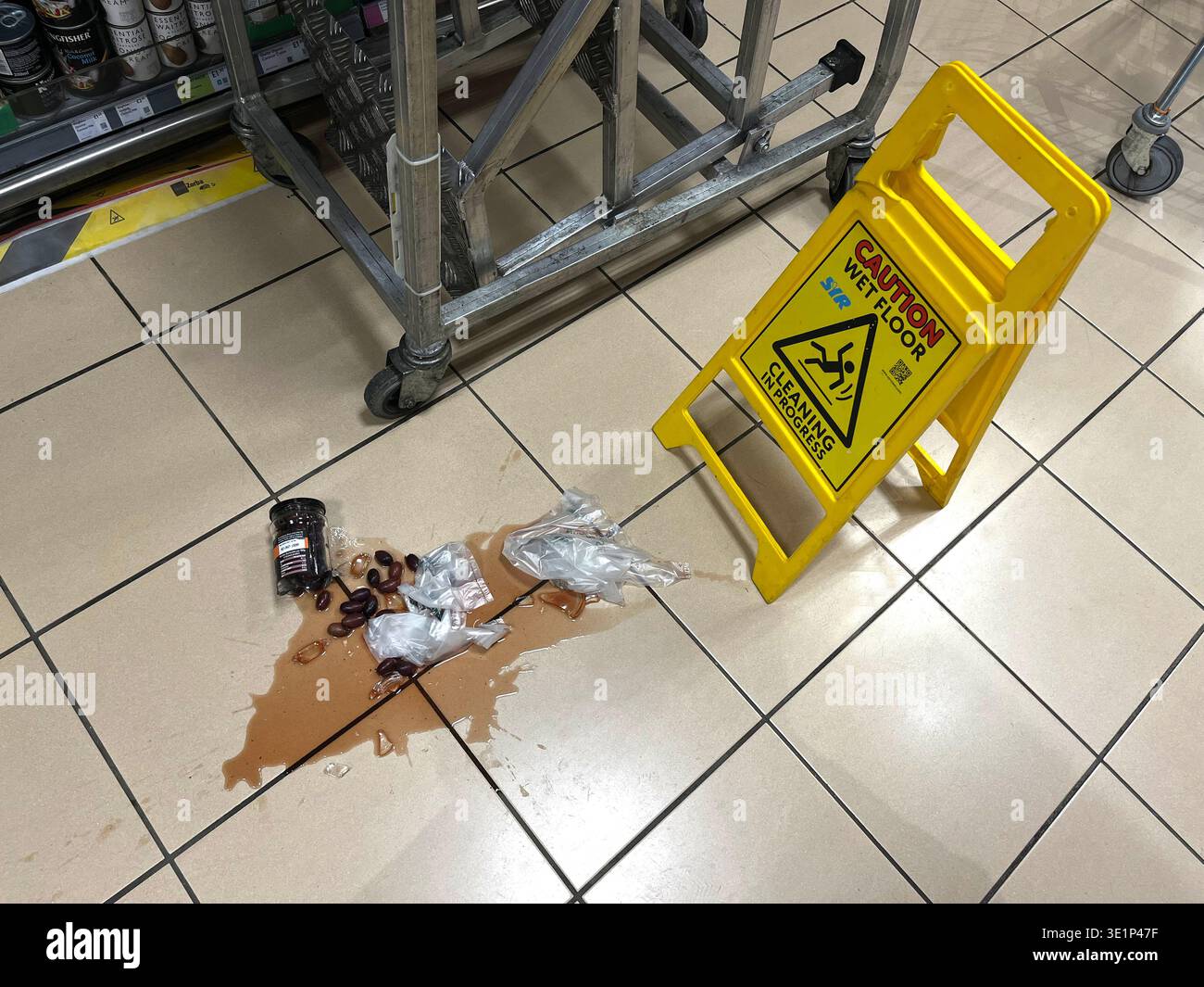 Shop floor spillage hi-res stock photography and images - Alamy