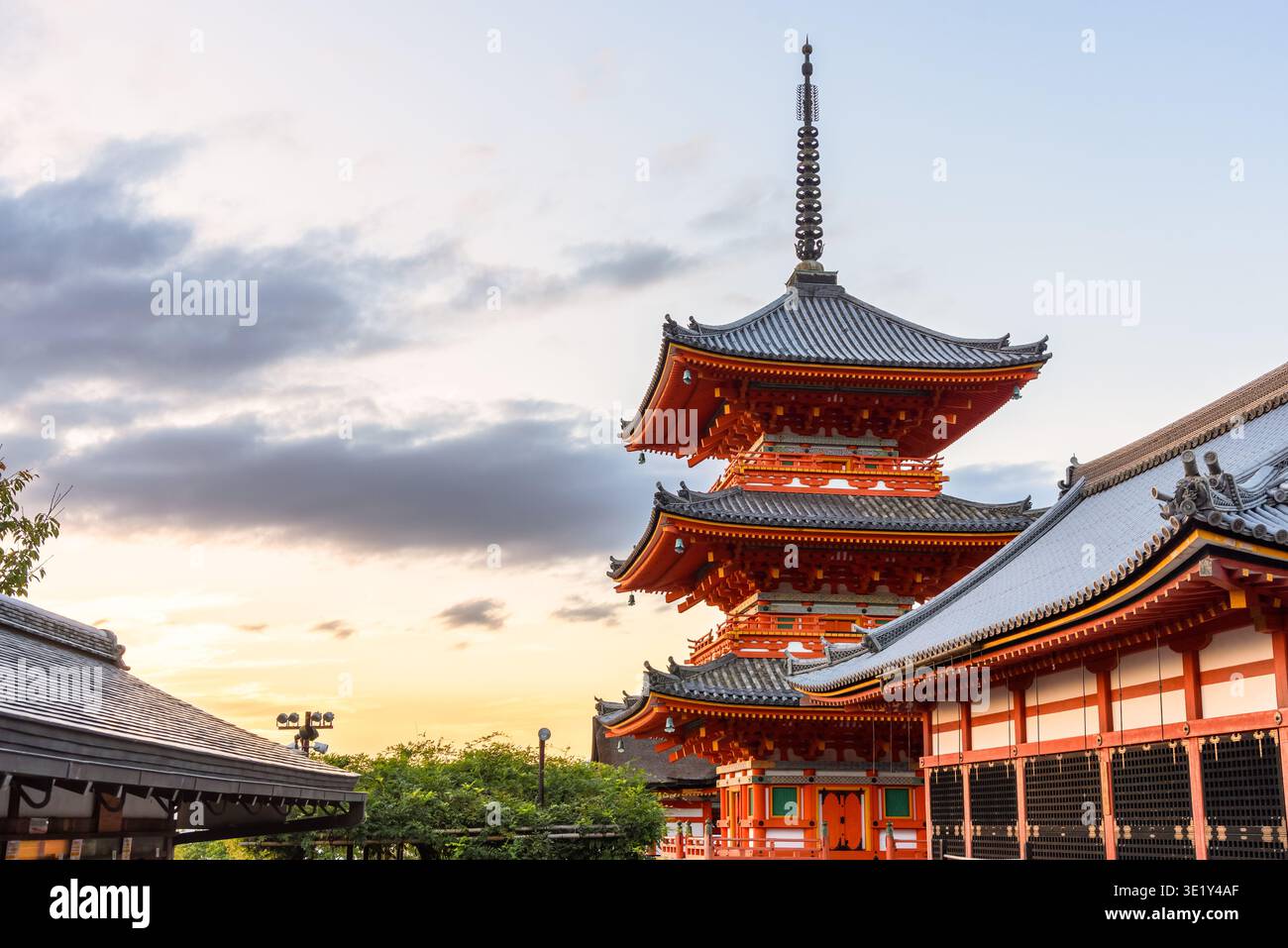 Kyoto sunset hi-res stock photography and images - Alamy