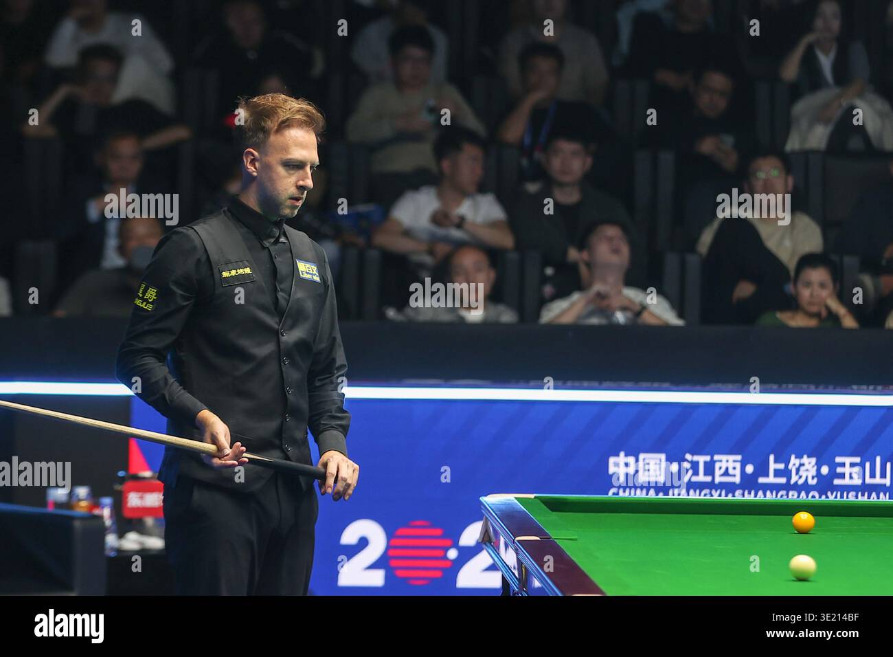 First day of the 2026 snooker world open hi-res stock photography and ...
