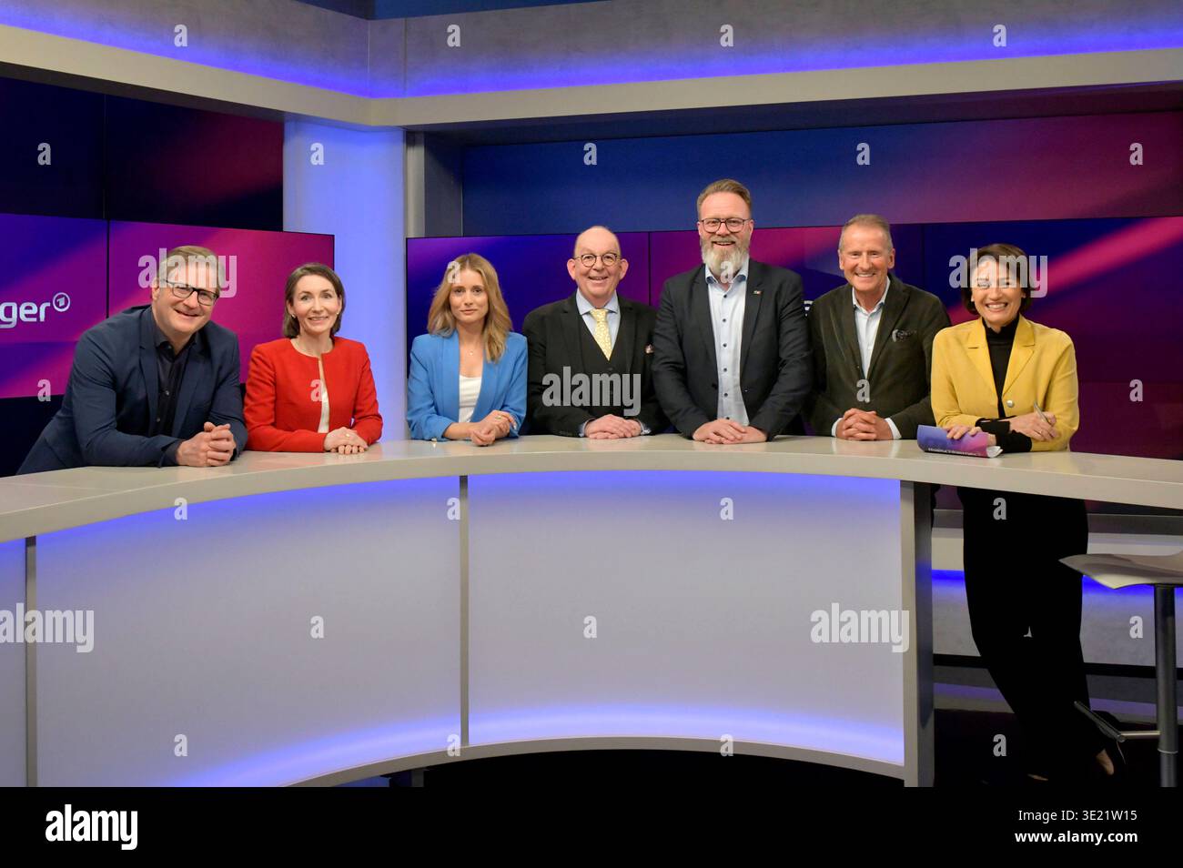 Michael Bröcker, Claudia Major, Amelie Marie Weber, Denis Scheck, Claus ...