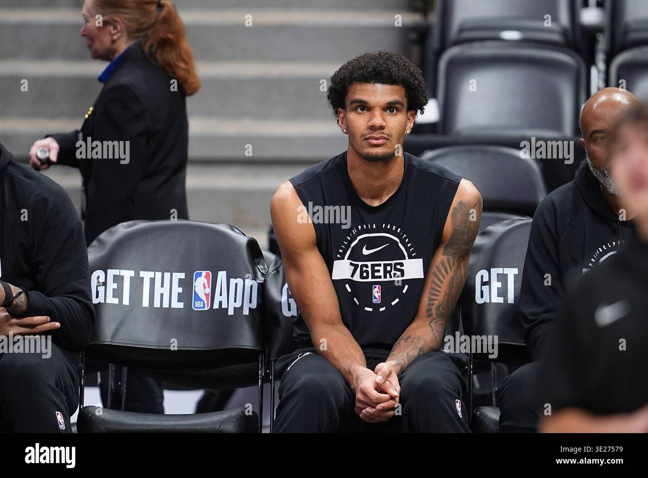 Philadelphia 76ers forward Dominick Barlow (25) warms up before an NBA ...