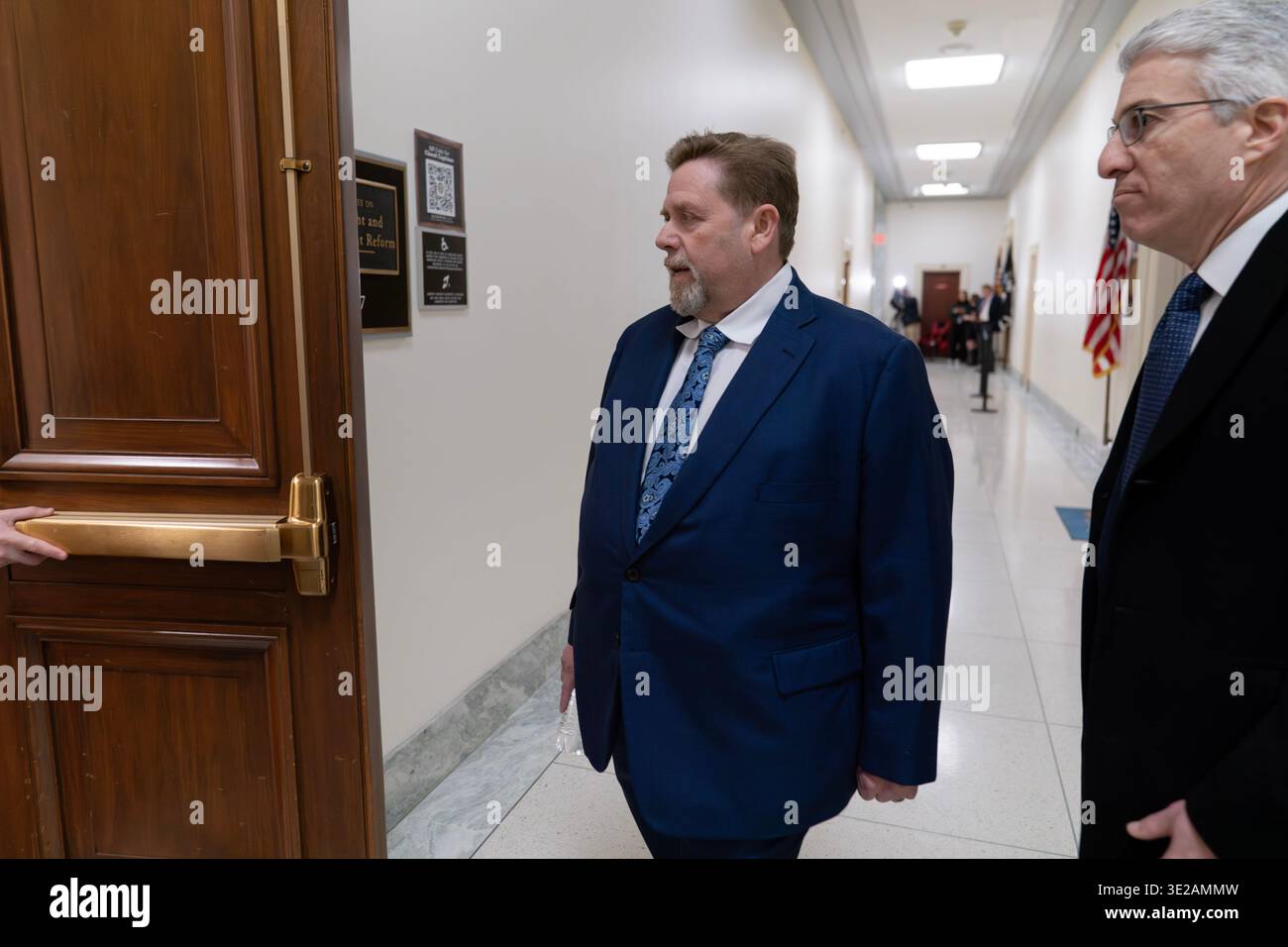 Darren K. Indyke, Jeffrey Epstein's former lawyer, arrives for his ...