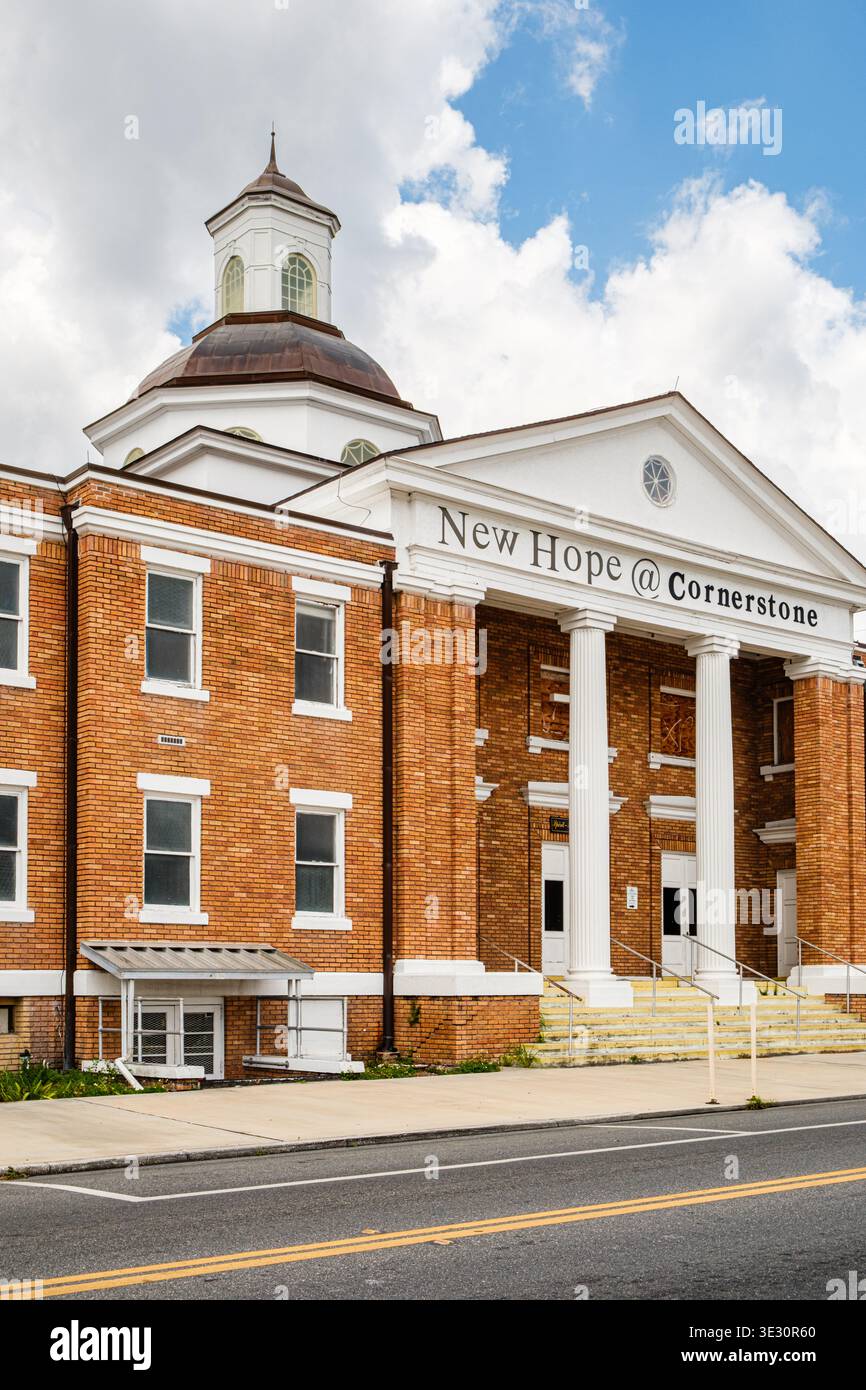 New hope @ the cornerstone church hi-res stock photography and images ...