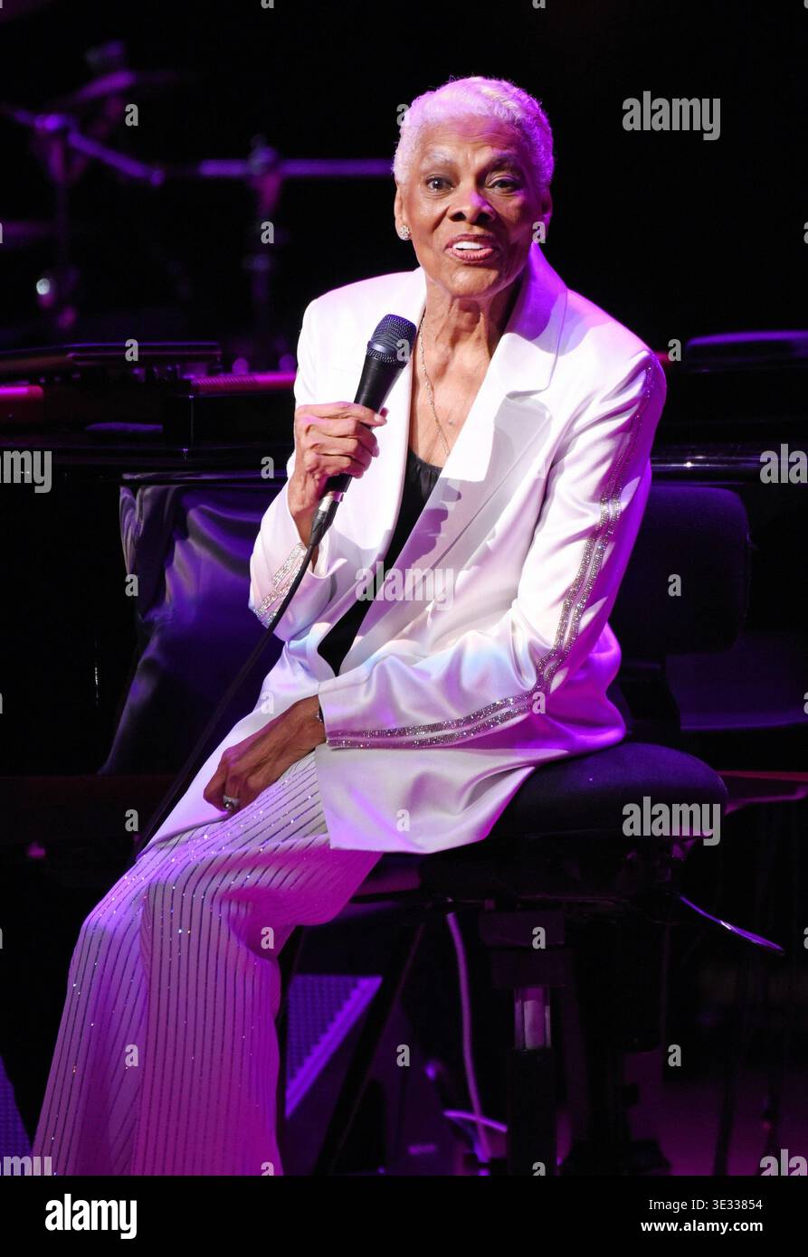 Dionne Warwick on stage for Dionne Warwick in Concert, Atlanta Symphony ...