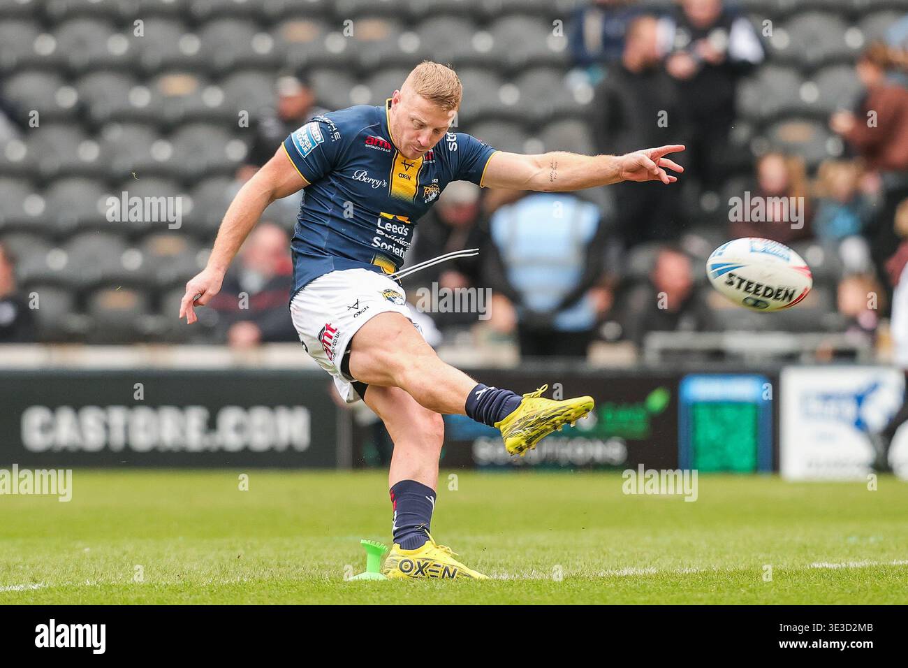 Lachie Miller of Leeds Rhinos in the pre-game warm up during the Hull ...