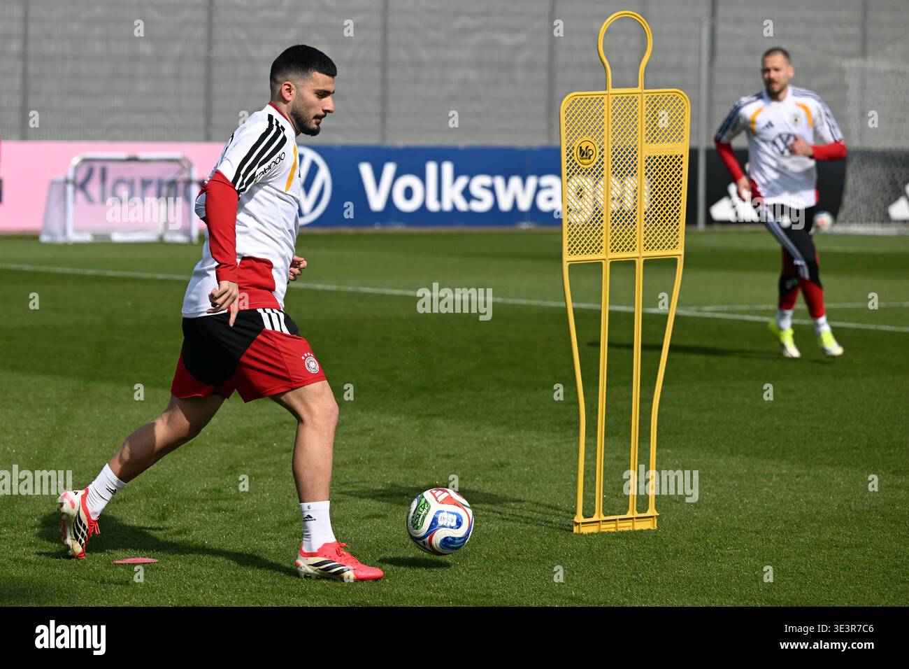24 March 2026, Bavaria, Herzogenaurach: Soccer: National team, before ...