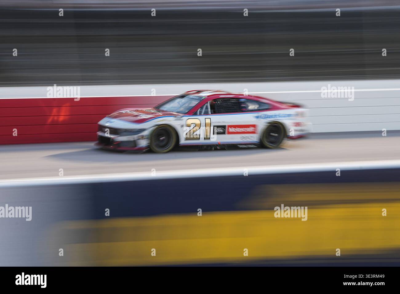 Josh Berry steers down the front stretch during a NASCAR Cup Series ...