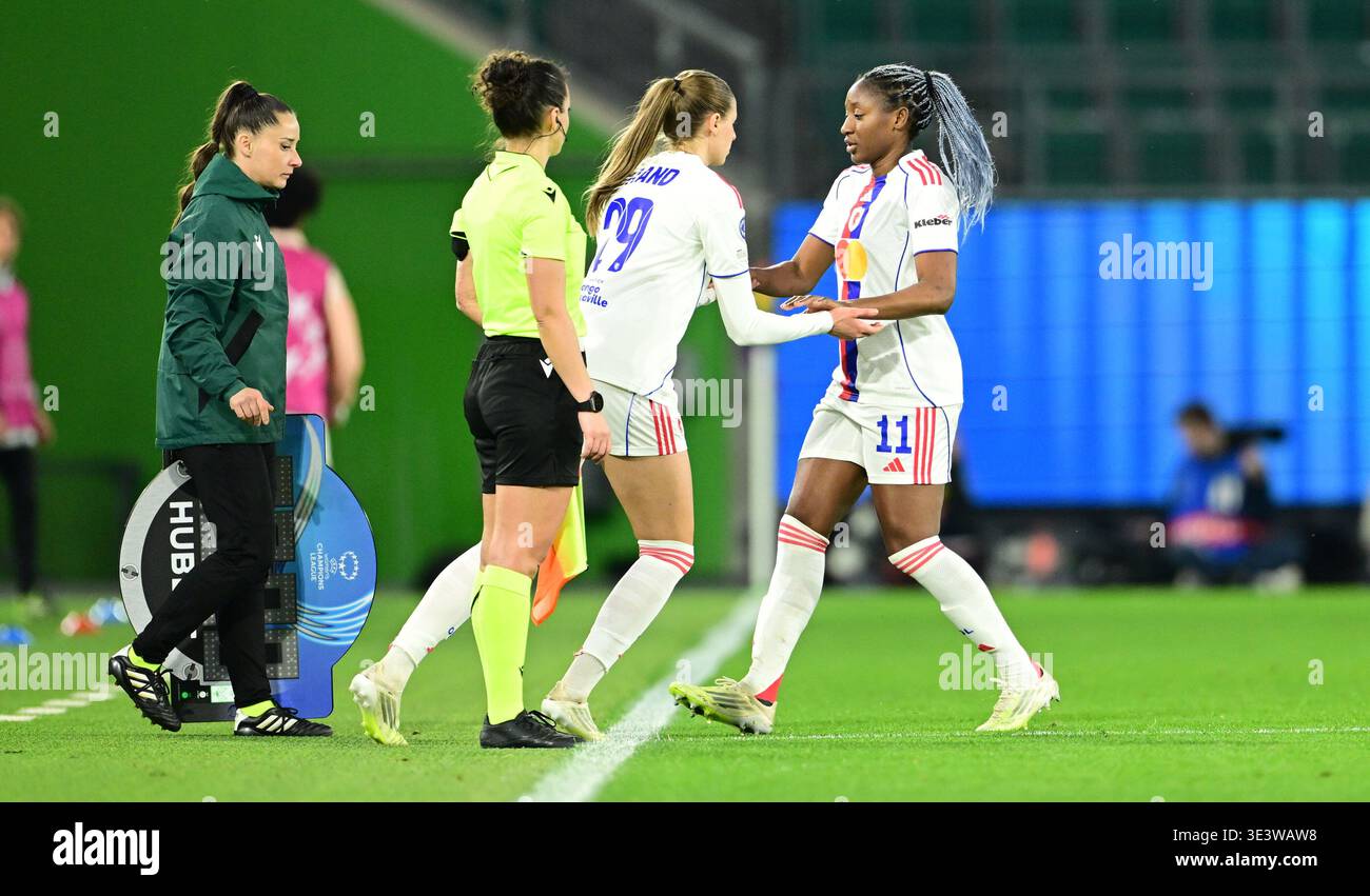from left: Jule Brand, Kadidiatou Diani (Lyon) Wolfsburg, March 24 ...