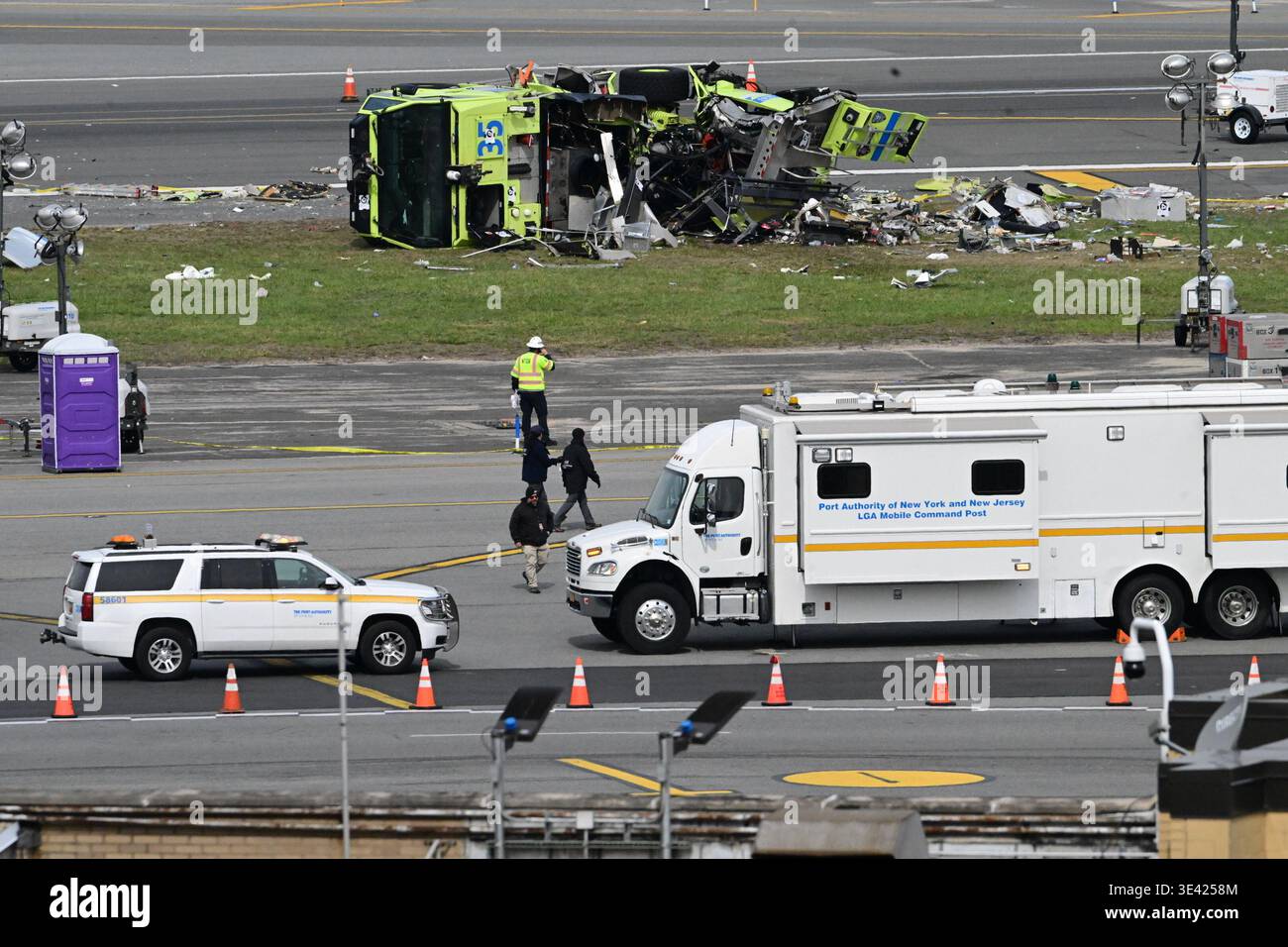 March 25, 2026, Queens, New York, Usa: (NEW) Members of the FBI ...