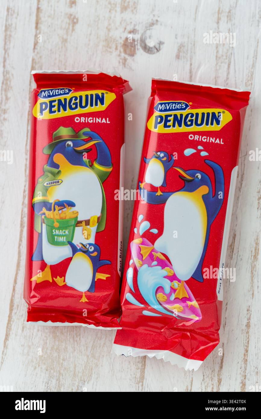 Mcvities penguin original milk chocolate flavoured biscuit bar hi-res ...