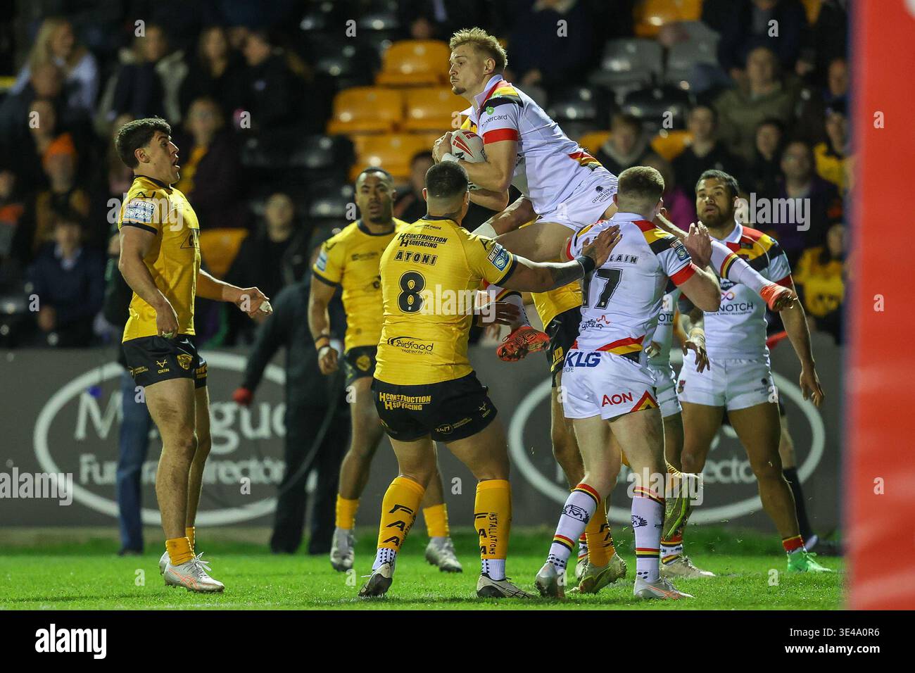 Luke Hooley collects a high ball during the BetFred Super League match ...