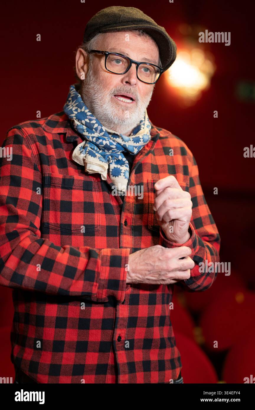 Pablo Carbonell poses during presentation of 'Genero de dudas' at the ...