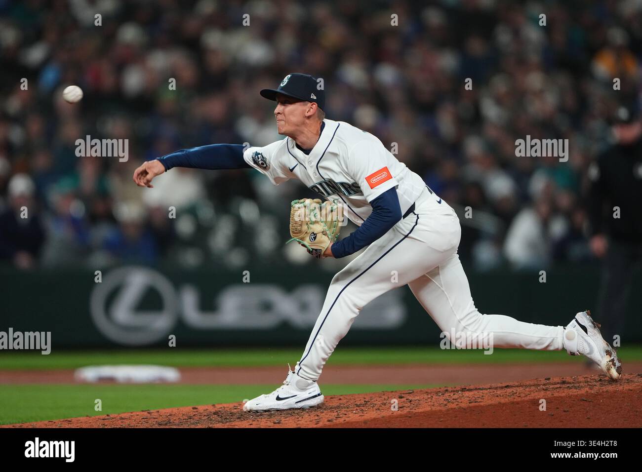 Seattle Mariners relief pitcher Casey Legumina throws against the ...