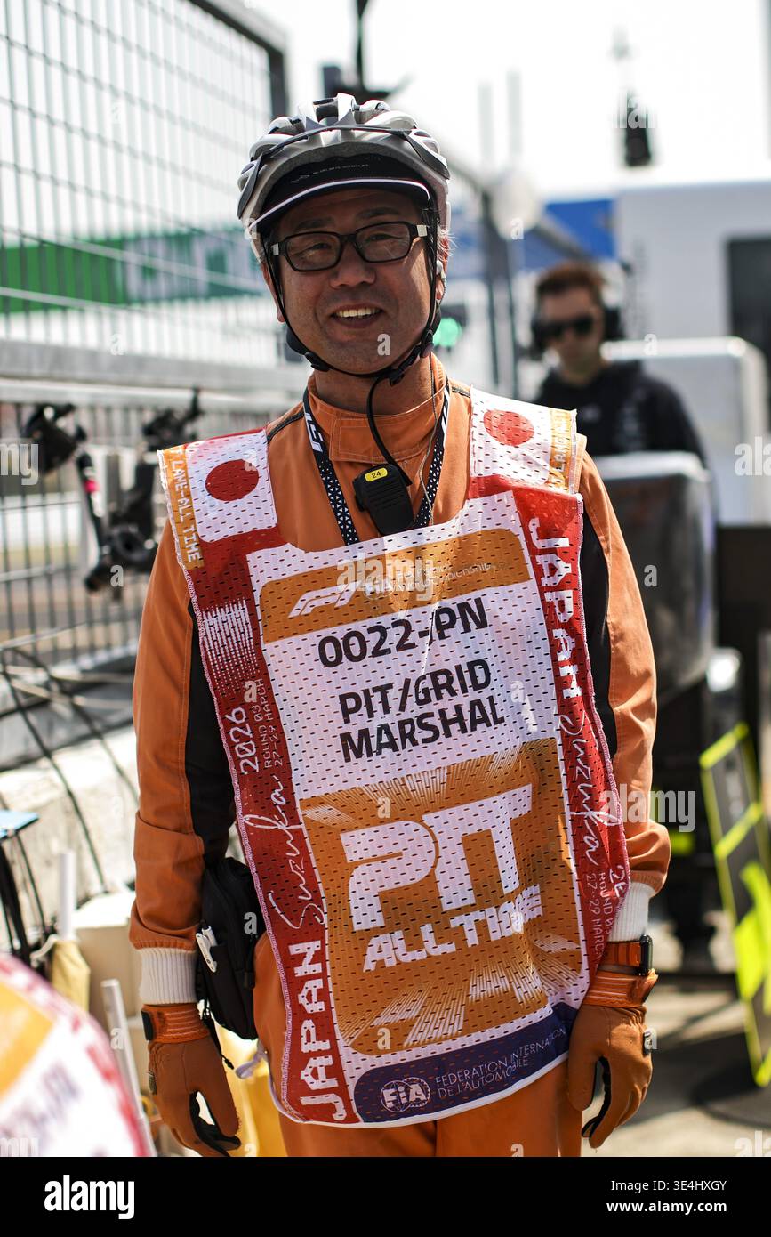 marshall, commissaire de piste, marshal, marshalls, marshals pitlane ...