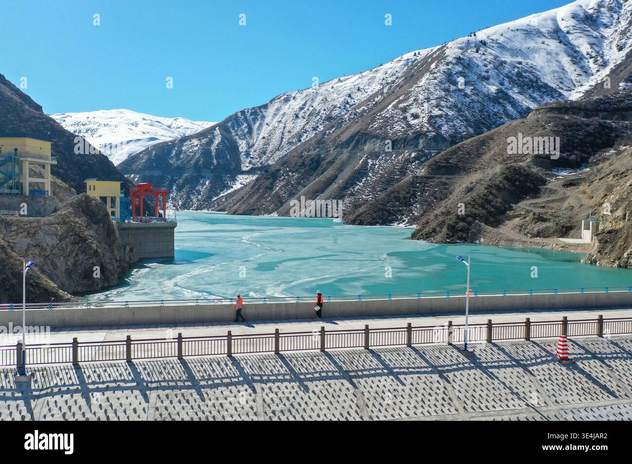 (260328) -- YINING, March 28, 2026 (Xinhua) -- An aerial drone photo ...