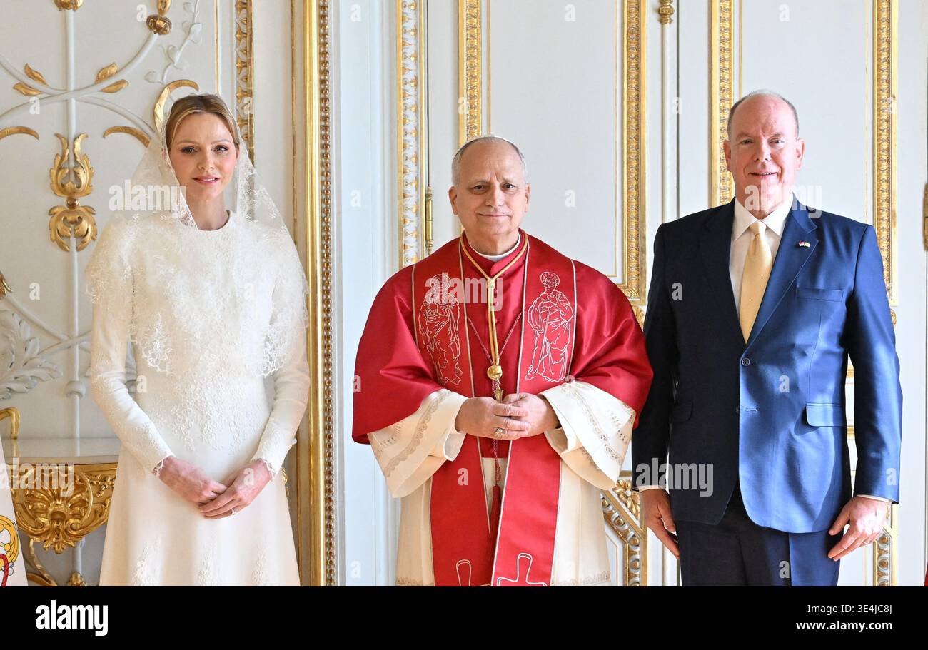 Pope Leo XIV poses in the Prince's Palace with Prince Albert II of ...