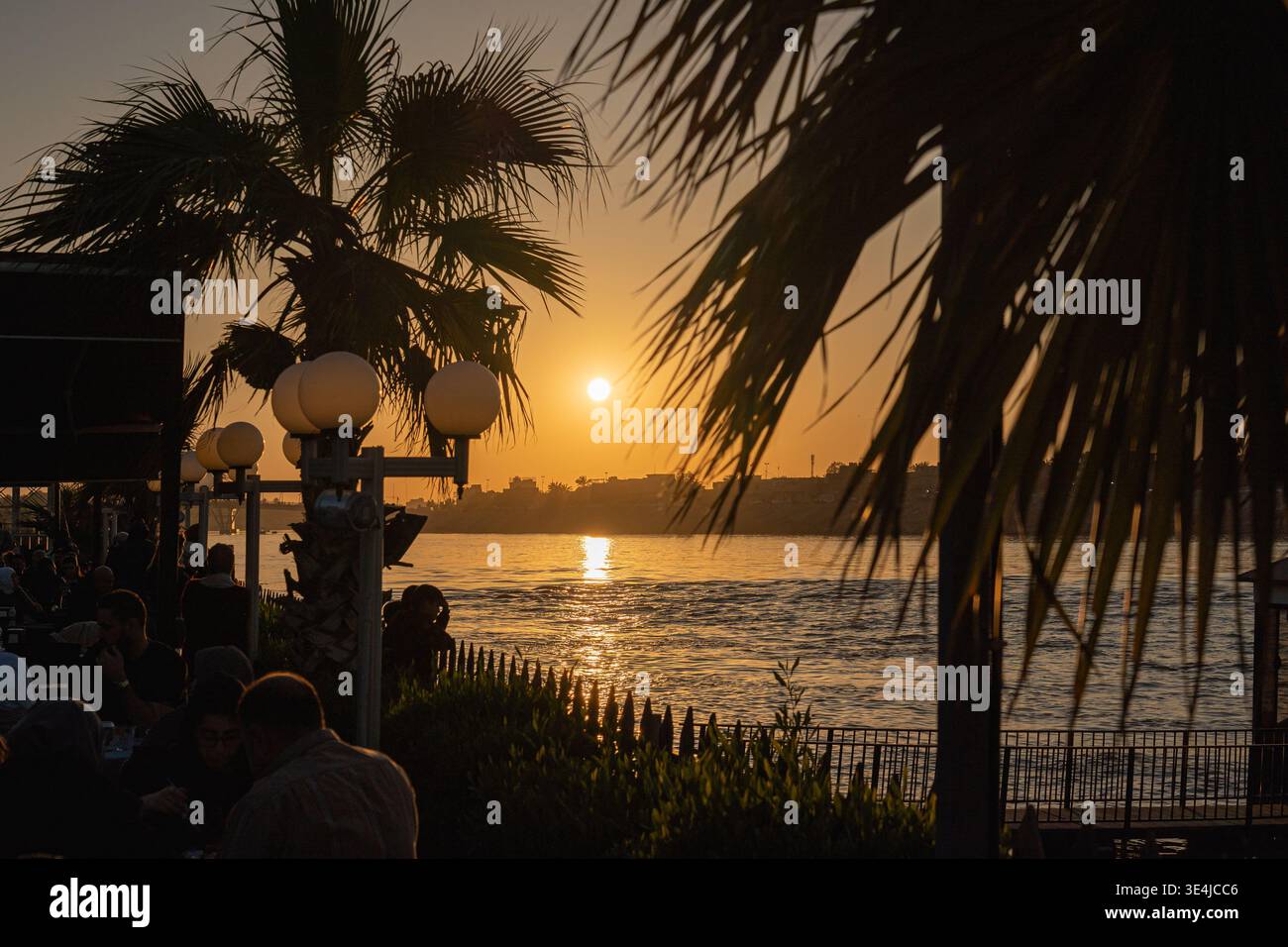 Sunset baghdad river hi-res stock photography and images - Alamy