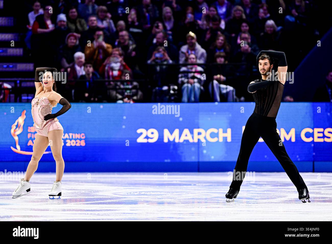Laurence FOURNIER BEAUDRY & Guillaume CIZERON (FRA), during Ice Dance ...