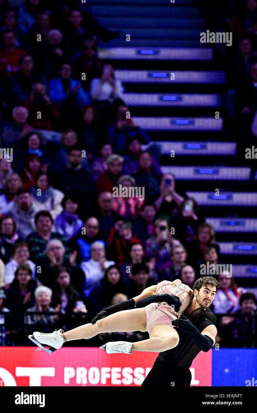 Laurence FOURNIER BEAUDRY & Guillaume CIZERON (FRA), during Ice Dance ...
