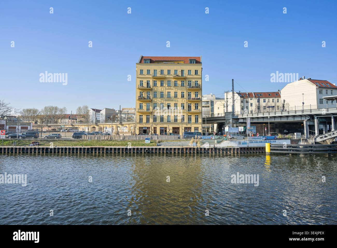 Wohnhaus Schiffbauerdamm 12, Kaffeehaus Zimt und Zucker, Mitte, Berlin ...