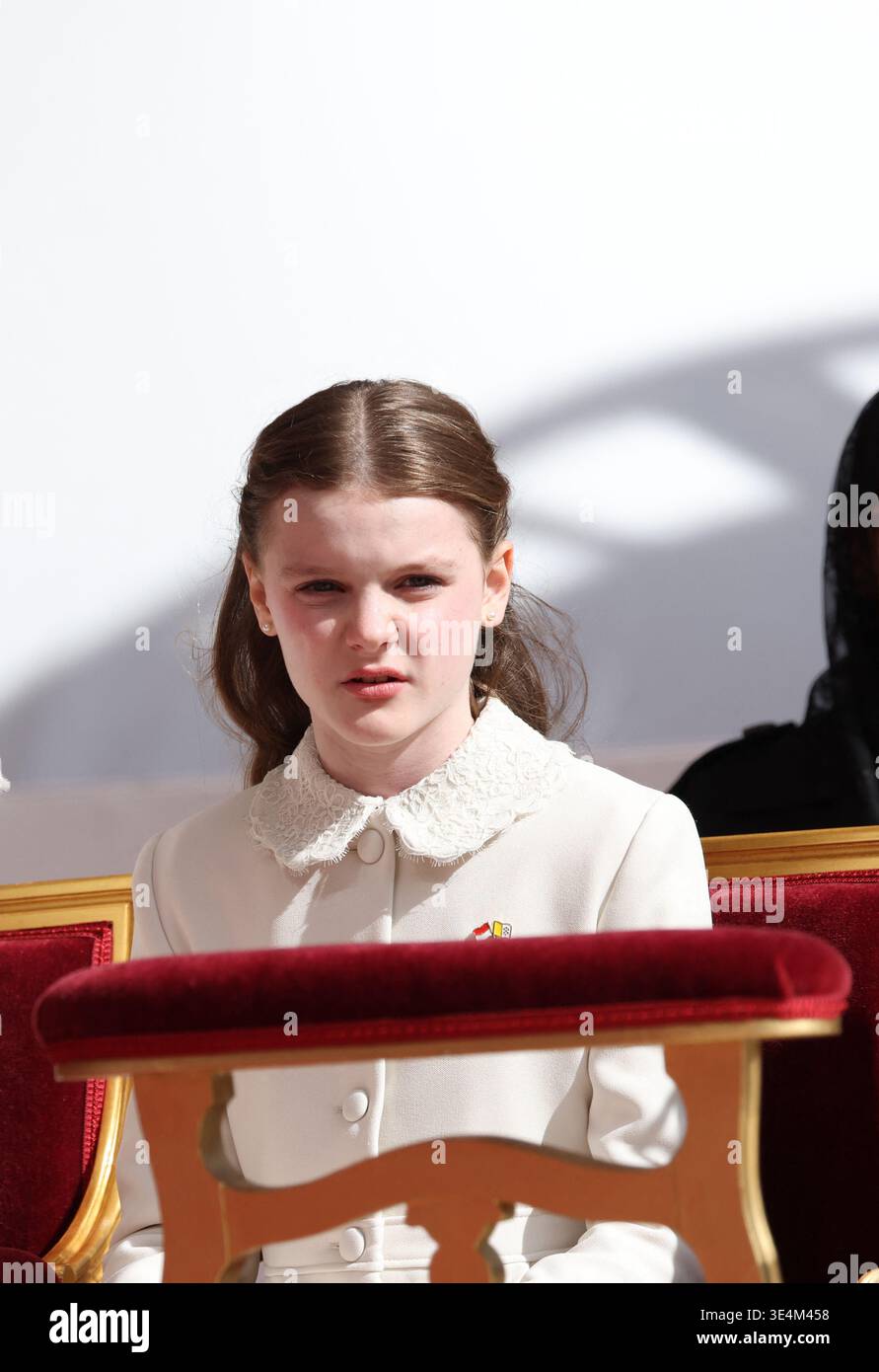Princess Gabriella of Monaco, Countess of Carlades at papal mass at ...