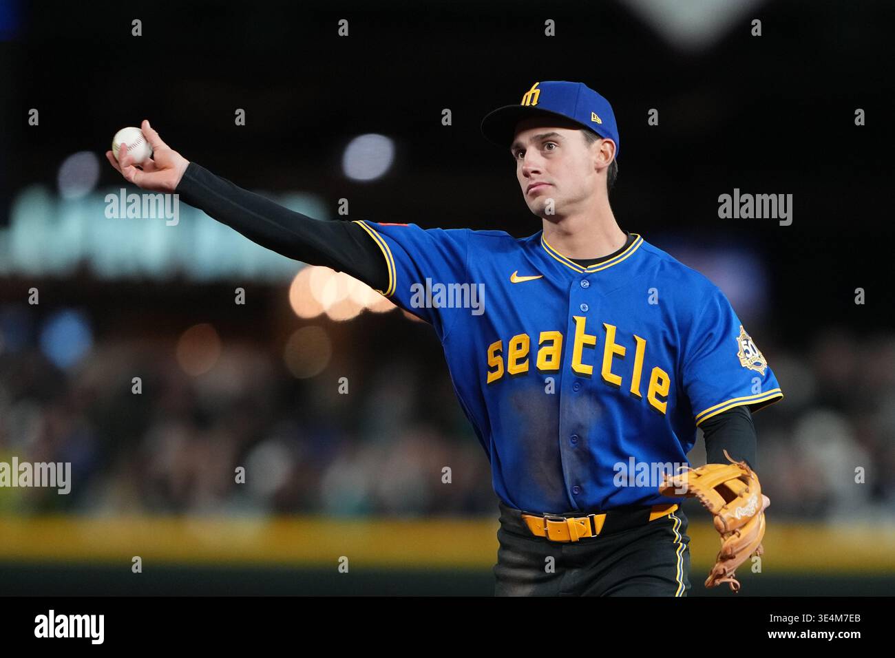 Seattle Mariners second baseman Cole Young in action against the ...