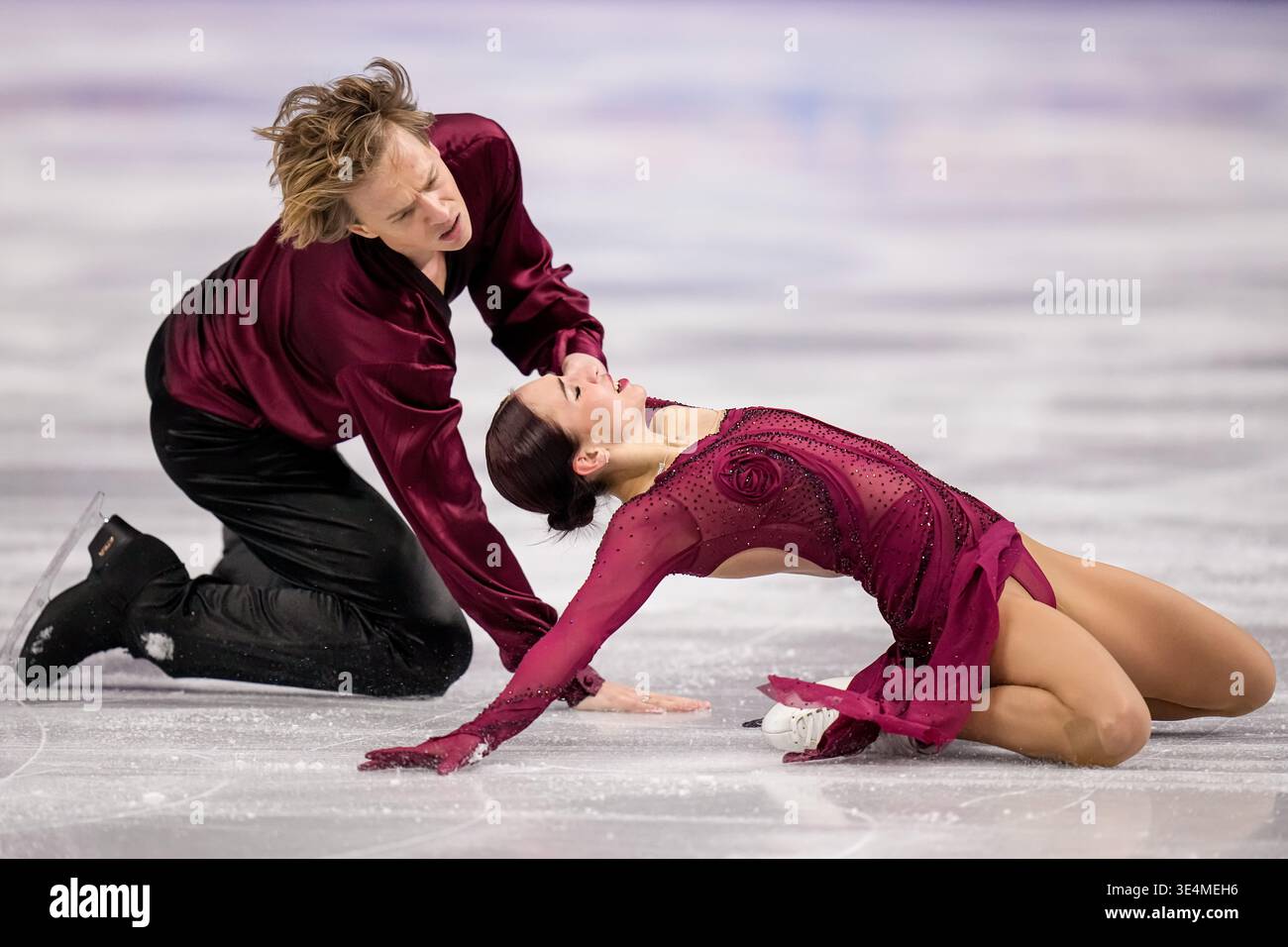 Diana Davis and Gleb Smolkin from Georgia compete during the ice dance ...
